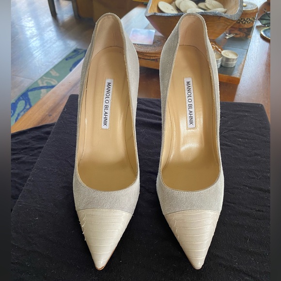 Manolo Blahnik | Shoes | Manolo Blahnik Light Grey Snakeskin Toe Suede ...